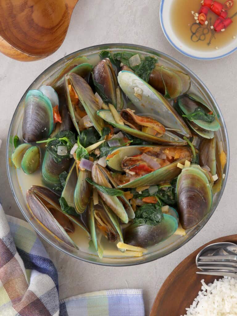 Sinabawang Tahong - Kawaling Pinoy