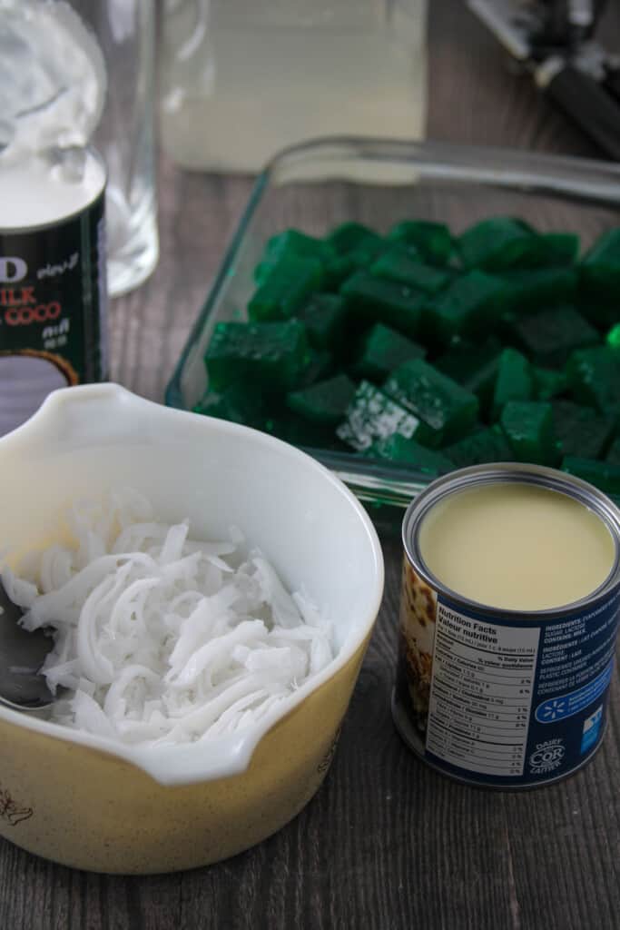 Buko Pandan Gelatin - Kawaling Pinoy
