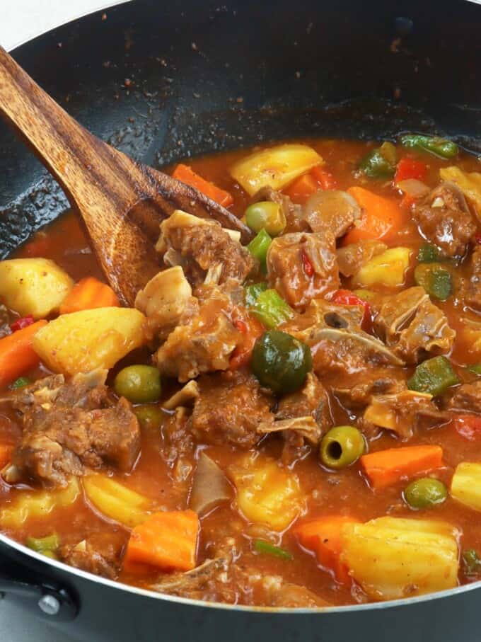 Kalderetang Kambing - Kawaling Pinoy