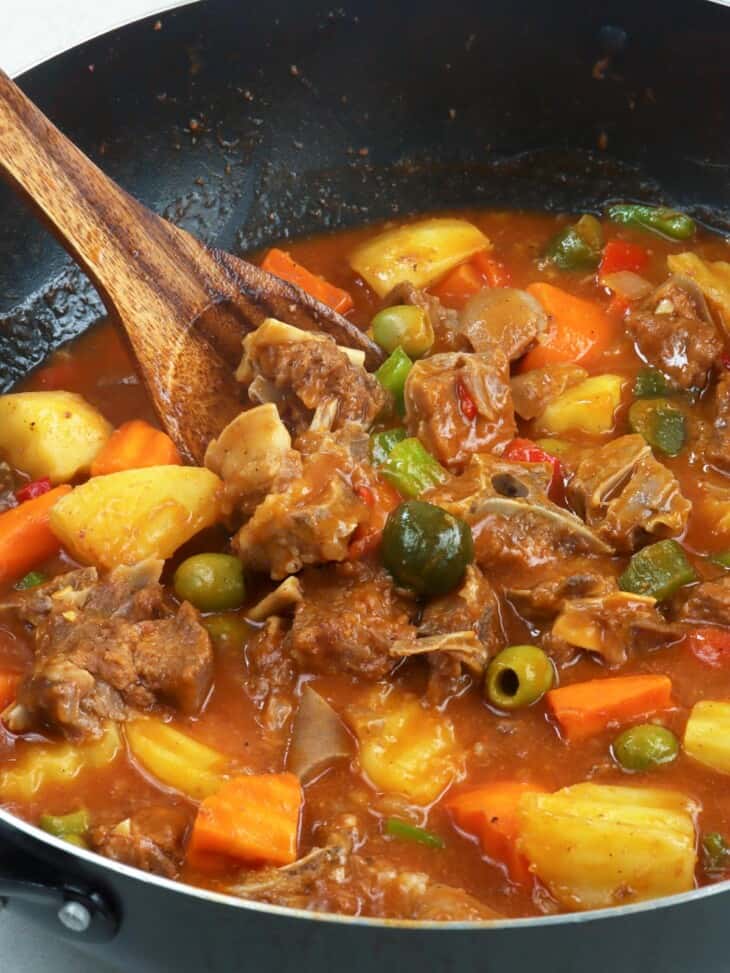 Kalderetang Kambing - Kawaling Pinoy