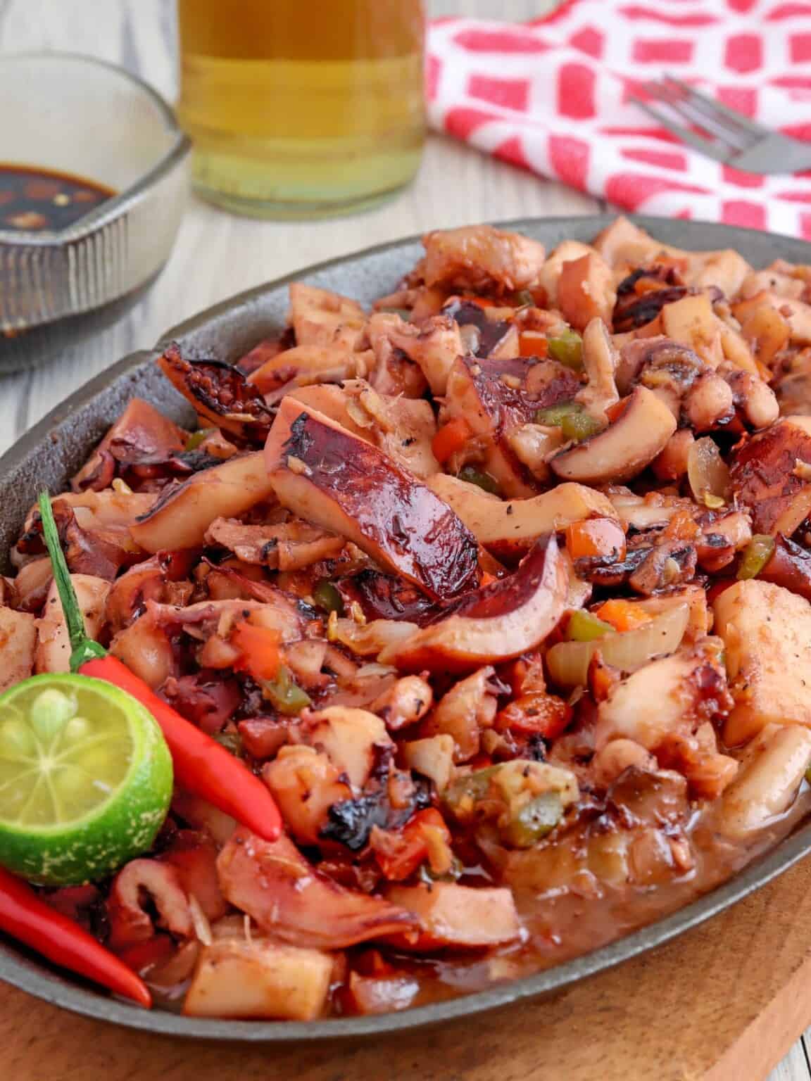 Sisig Pusit (Spicy Sizzling Squid) - Kawaling Pinoy