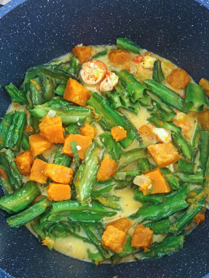 Ginataang Hipon Recipe (Shrimp in Coconut Milk) - Kawaling Pinoy