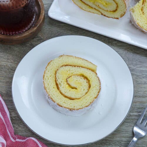 Pianono (Filipino Sponge Cake Roll) - Kawaling Pinoy