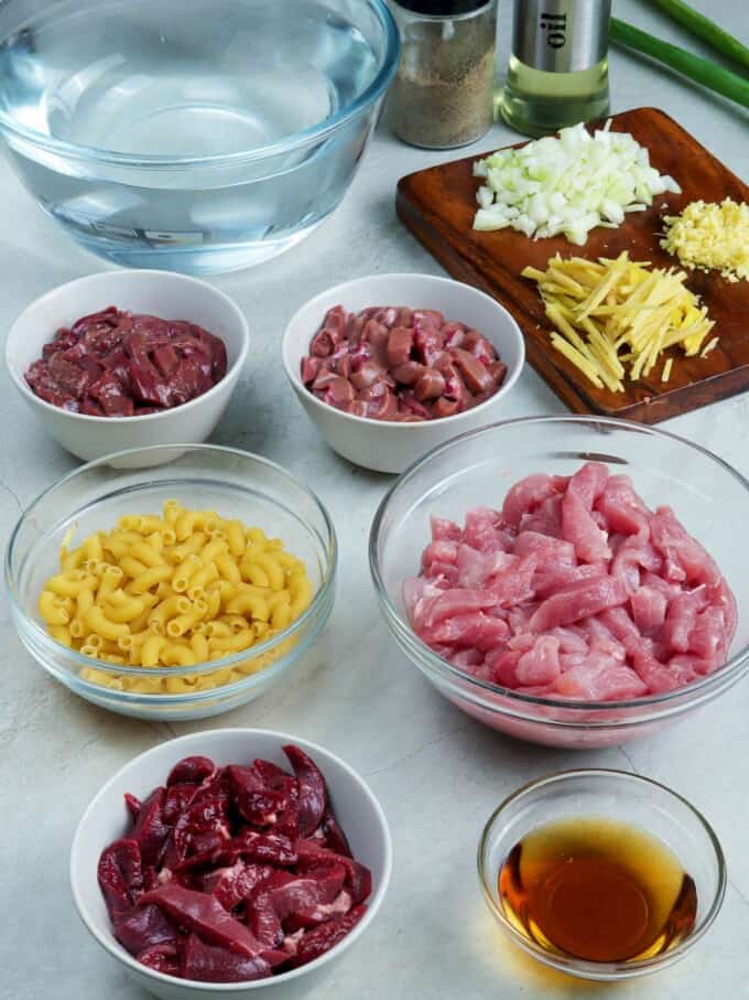 Batsui (Kapampangan Batchoy Soup) - Kawaling Pinoy