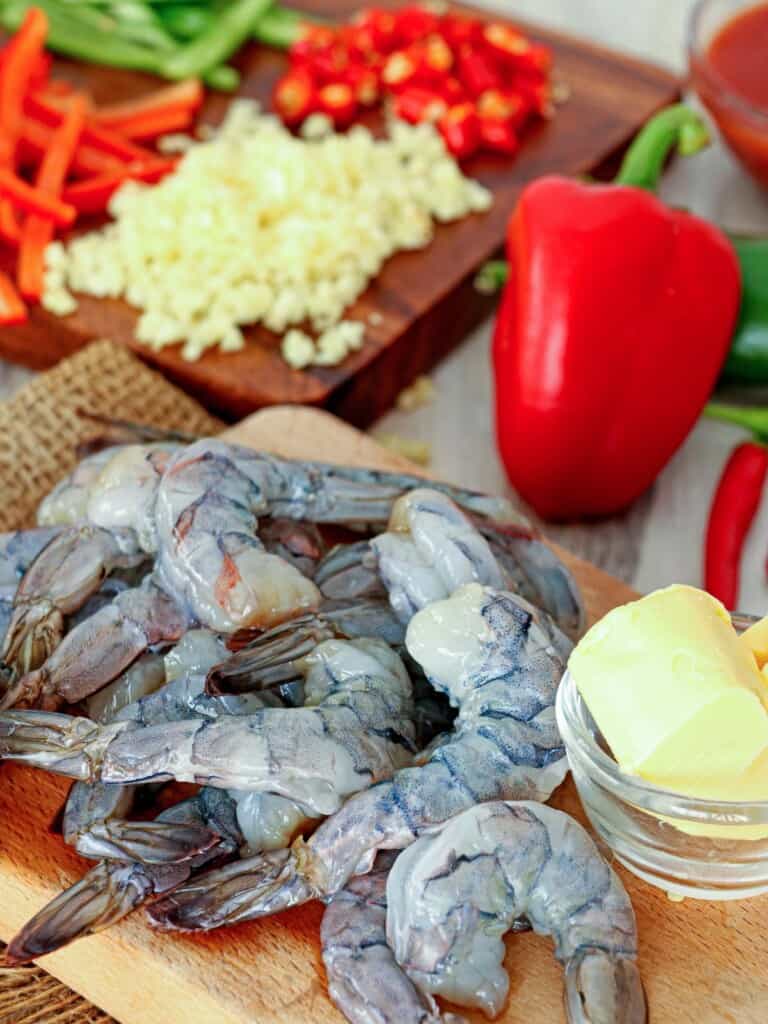 Sizzling Gambas al Ajillo (Spicy Garlic Shrimp) - Kawaling Pinoy