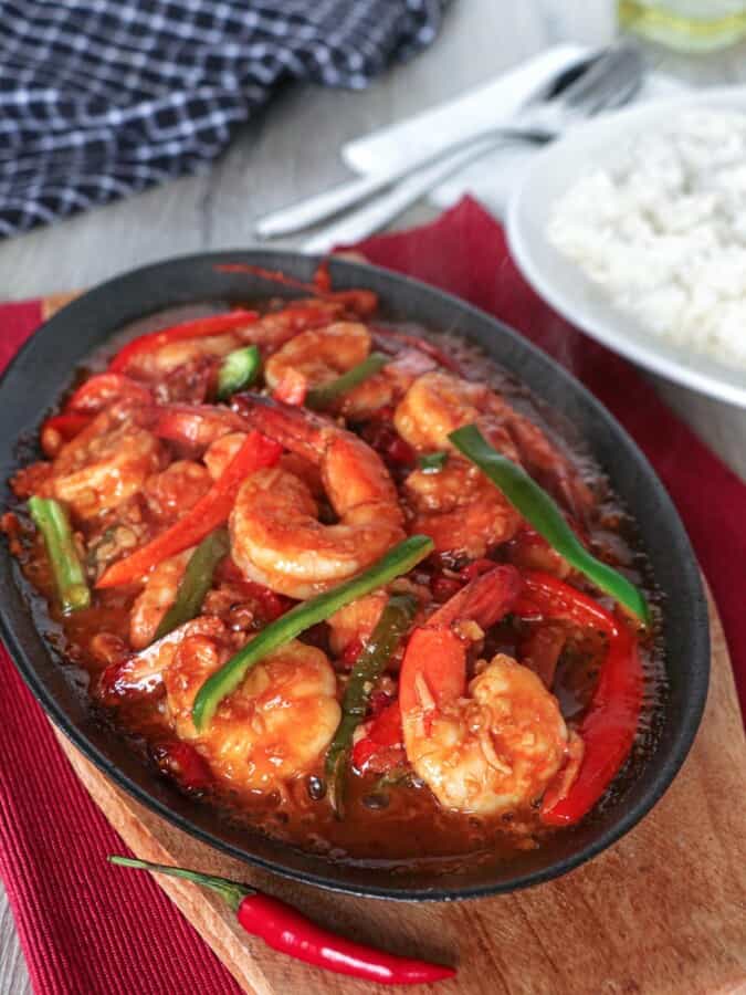 Sizzling Gambas al Ajillo (Spicy Garlic Shrimp) - Kawaling Pinoy