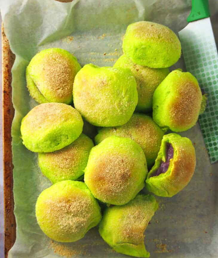 Pandan Pandesal with Ube Halaya Filling - Kawaling Pinoy