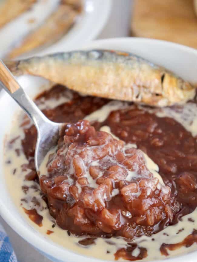 Champorado (Chocolate Rice Porridge) - Kawaling Pinoy