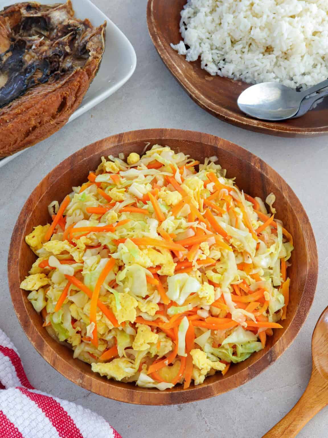 Ginisang Repolyo with Eggs - Kawaling Pinoy